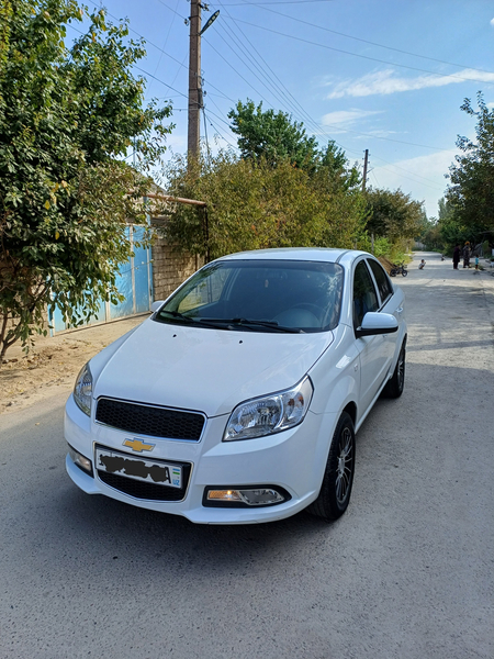Nexia 3 sotiladi
