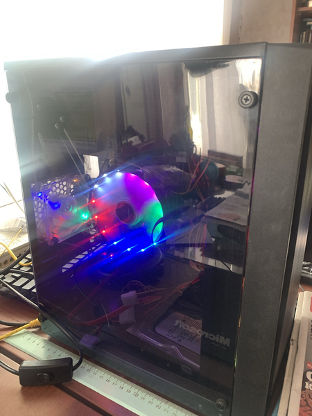 Компьютер для дома поднимает cs1.6 и iccup дота 1