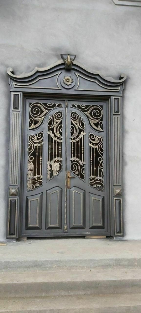 Металлические входные двери.