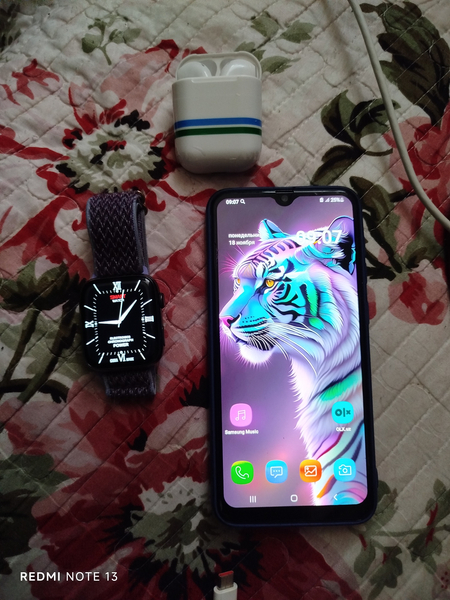 Samsung A30+смарт часы и блютуз наушники.