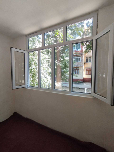 Srochniy Yashnabod tumani Panelniyda 2/1/4 46.48 m² Sotiladi