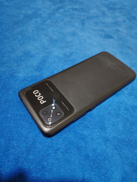 Poco C40 sotiladi