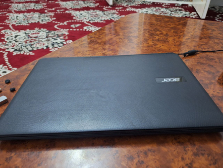 Acer Noutbook sotiladi bonusiga ikkita tel qoʻshib beriladi