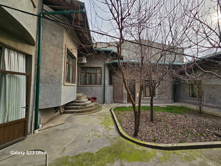 Срочно сдаётся в аренду дом на улице Саломатина.