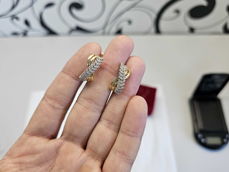 ПРОДАМ Серьги ЗОЛОТО 585 Пробы / 5.20 Грамма. Состояние ОТЛИЧНОЕ.