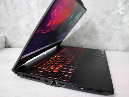 ASUS TUF Gaming A15/Ryzen 7 7735HS/16GB DDR5/1TB SSD/RTX 4050 - 6GB