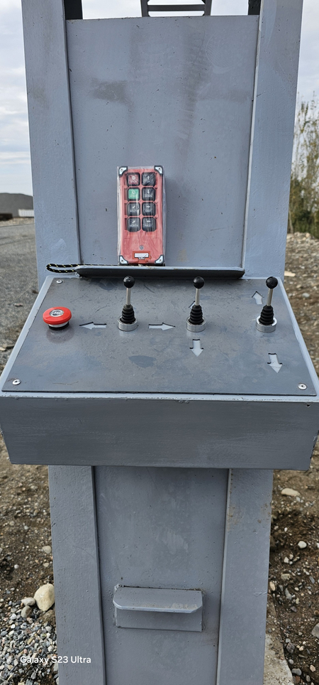 Kran, kozlavoy kran, beton zavod, jbi