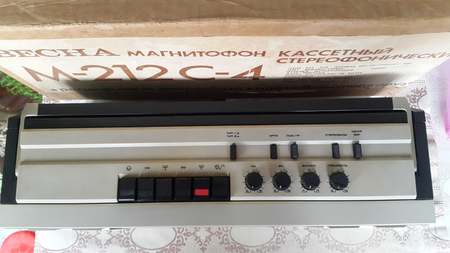 Магнитофон  Весна М-212С-4