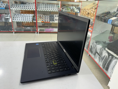 Asus klavyaturasi yonadigan ofisnoyni ideali