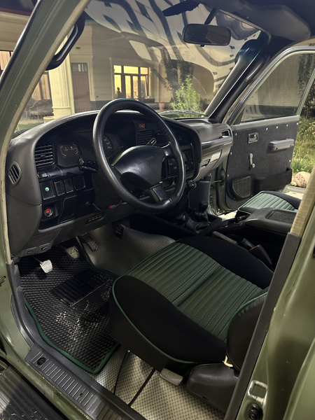 Toyota  Land Cruiser 80