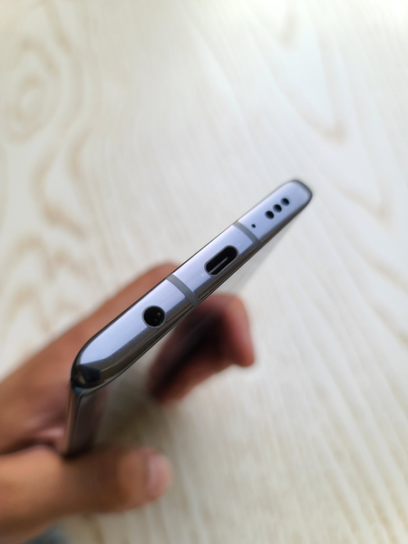 LG Velvet 5G. OzU 8 GB. Joyi 128 GB. Snapdragon 765. Garantya beriladi