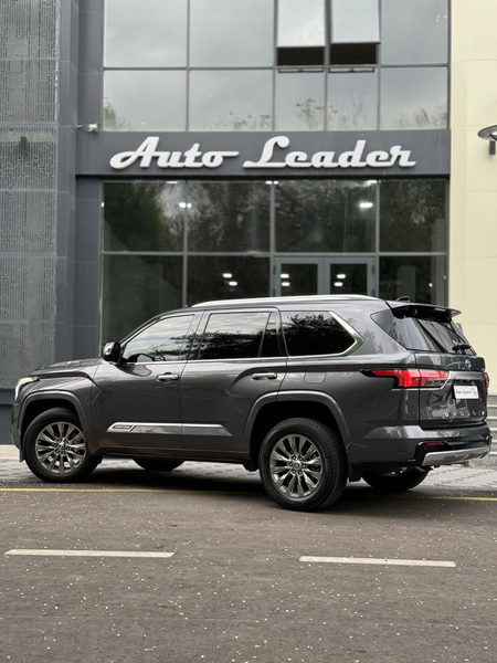 TOYOTA Sequoia iForce Max Capstone