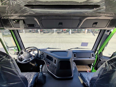 Газовый тигач газли тягач HOWO V7 X 6x4 CNG 2022 йил янги