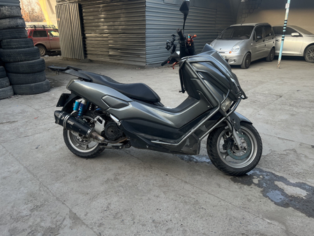 Продам скутер nmax