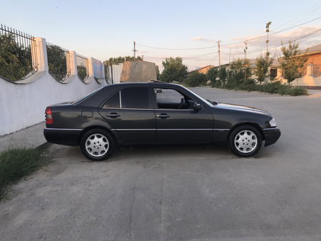 Mercedes w202 c180