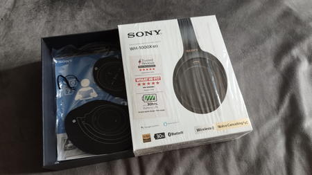 Продам Sony WH-1000 XM3