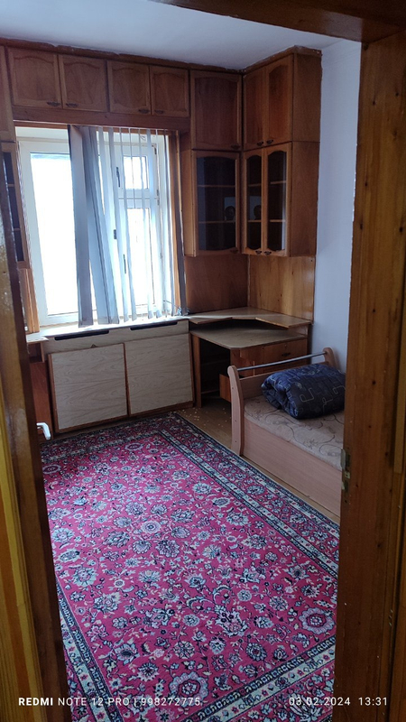 Oybek metro yonida 3 xonali hamma sharoitlar bor lubboyiga 600$