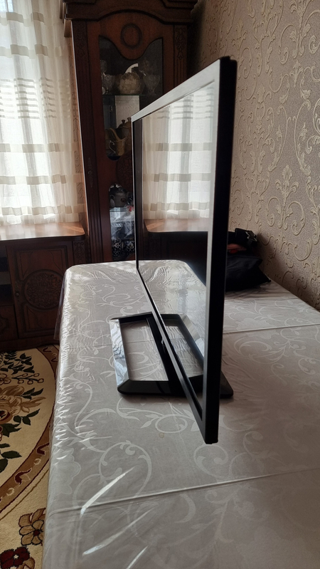 Продам 3D телевизор LG 200 Герц