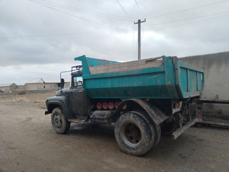 Zil 130 samasval sotladi soz xolada