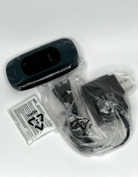 Sanyo Vero By Kyocera CDMA  PERFECTUM Sprint.  JAPAN. Перфект Запечата