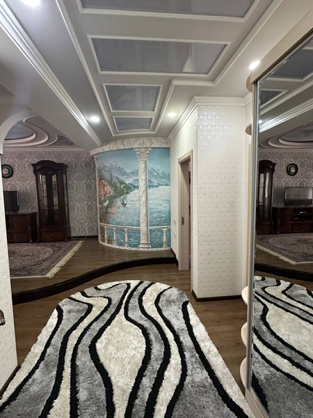 Аренда Юнусабад Мега планет Ор: Хамкор Банк ( Банковский дом ) 3- ком