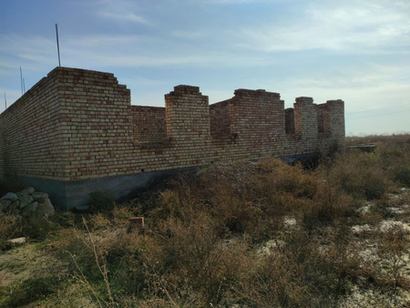 Uchastka sotiladi SROCHNA ARZON