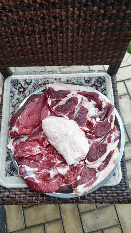 Qassob, Xalol va pokiza qilib so'yib etkazib beramiz. Siz hohlagan kg