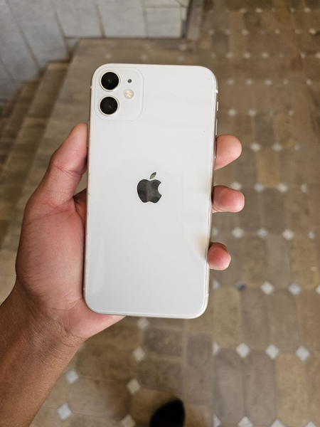 iPhone 11 128 oq