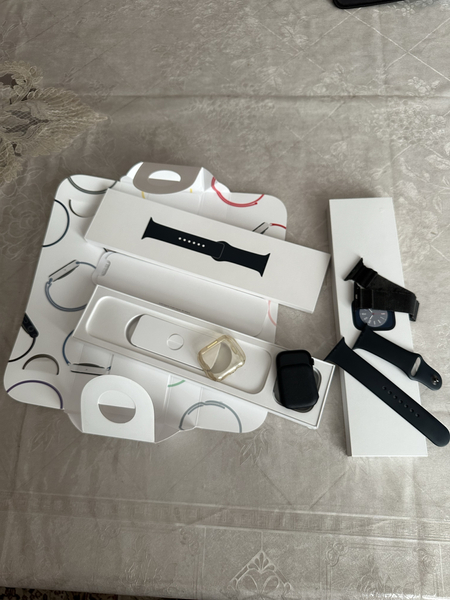 Apple Iwatch 8/45 midnight IDEAL