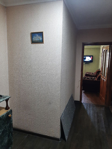 МЕТРО ХАМЗА.  50 м2.  1 переделенная в 2 х. Аренда квартира СРОЧНО