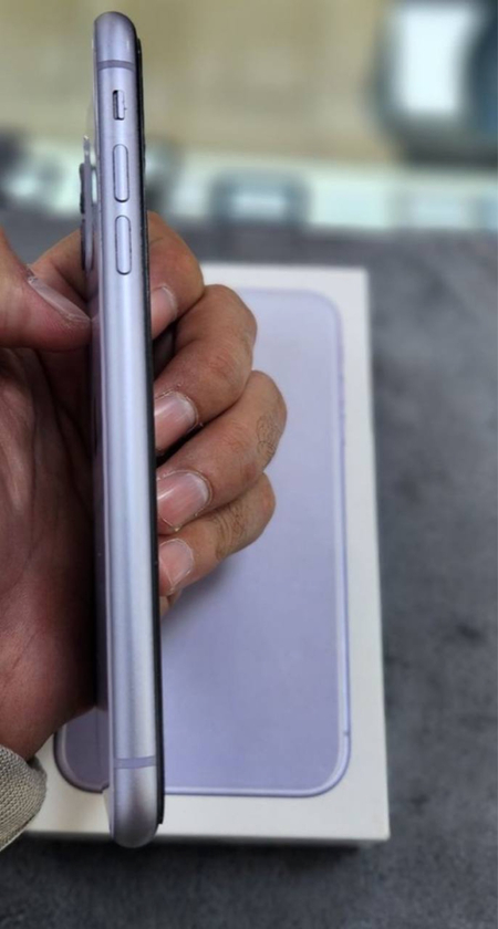 Iphone 11  sotiladi