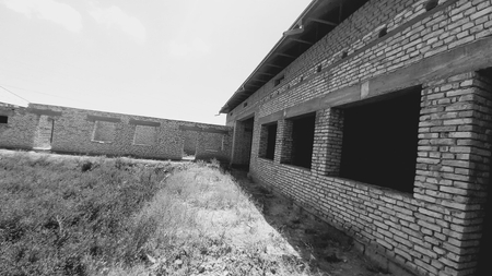 uy sotiladi yaxshi qurilgan