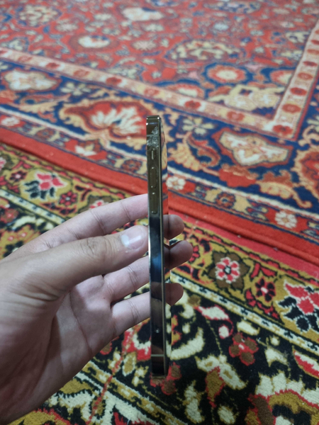 Iphone 12 pro kafolati bilan ideal
