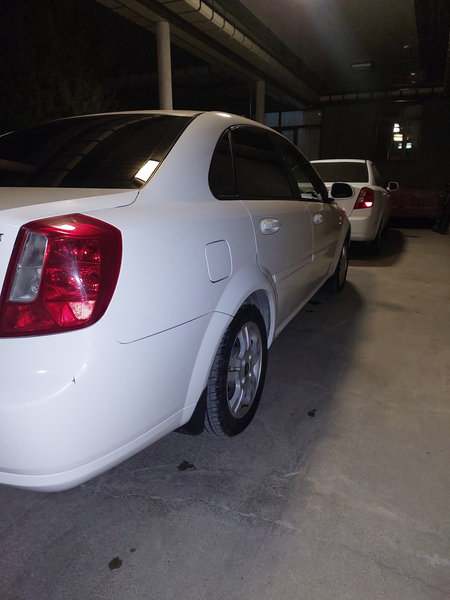 Lacetti  1.8 A/T 2009 y
