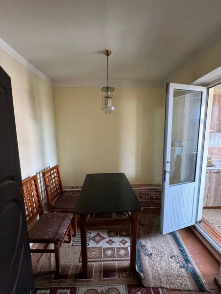 8 квартал Чиланзар 2//4/4 Кирпич 52м²