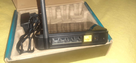 Роутер D-link dir300