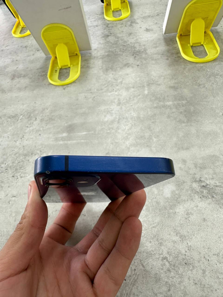 Iphone 12 mini sotiladi