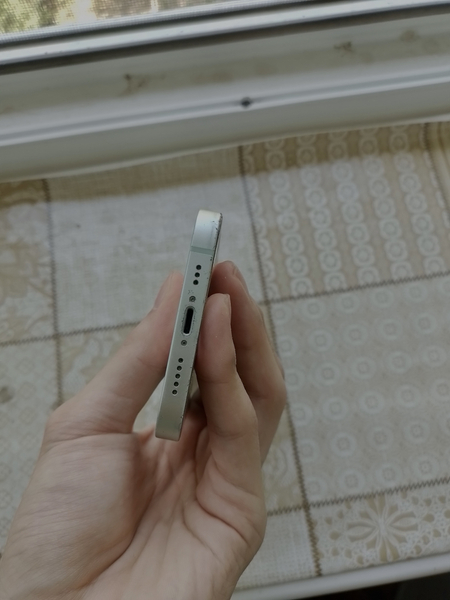 Iphone 12 sotiladi