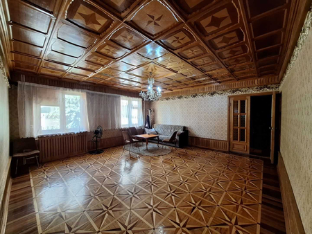 Продается квартира в Ташкенте 5/2/4 на Шайхантахурском районе (J2865)