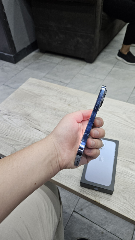 I phone 13 pro 128gb blue