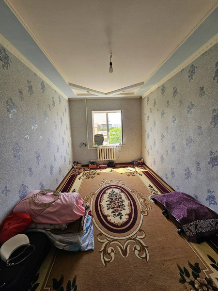 3 xonali 85m² 3-qavat.
4 qavatli panelniy dom.
Manzil : Sharq_1 (Dolch