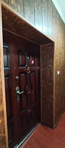 . Сотилади Чиланзар 1 квартал 2//4//4 Кирпич Высокопотолочная