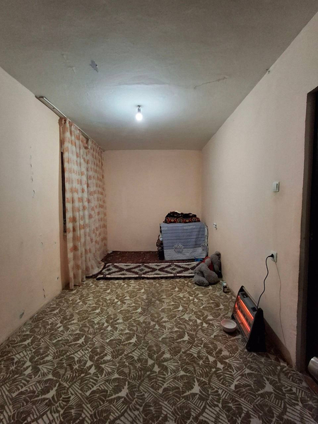Срочно продаётся 2х комнатная квартира в 1 микрорайоне