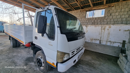 Isuzu 5 tonnalik Исузу 5 тона тонналик сотилади