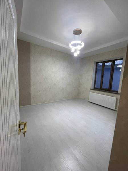 Uch Qaxramon Shodlik da 3.3 sotix 6 xona