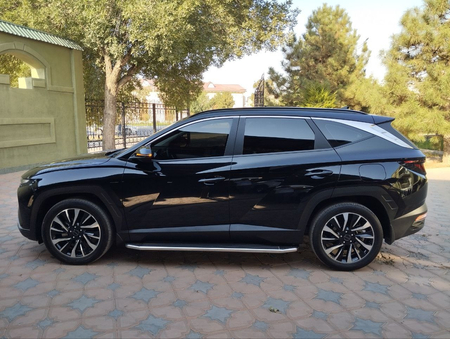 Срочно HYUNDAI TUCSON-2022! 2-poz 4 ta balon tortadi. Rangi Qora