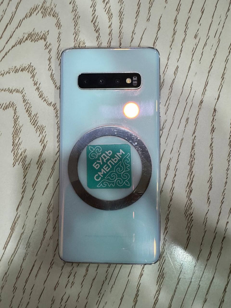 Продаётся SAMSUNG S10