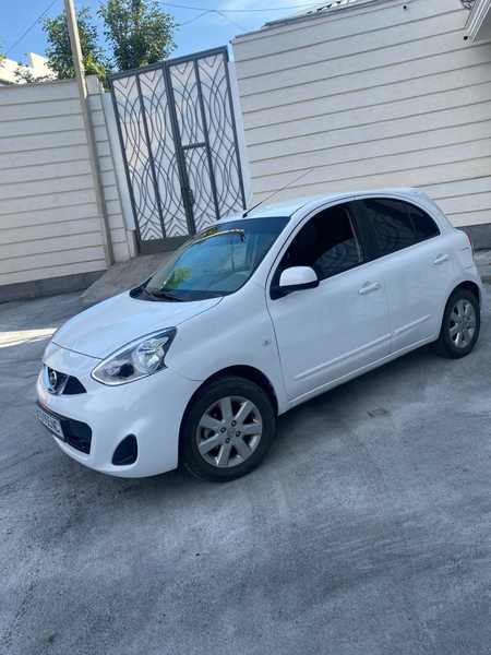 Nissan Micra moshinasi sotiladi