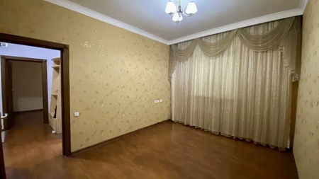 Срочно продам квартиру 4/2/4 Юнусабад 11