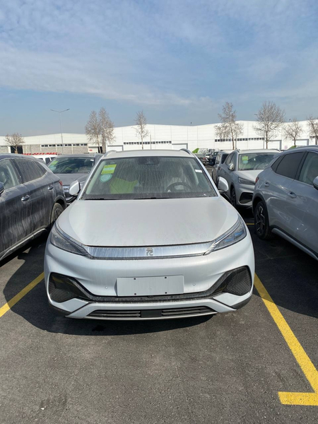 Naqd BYD Yuan Plus Chempion 5-pozitsiya, oq va kulrang